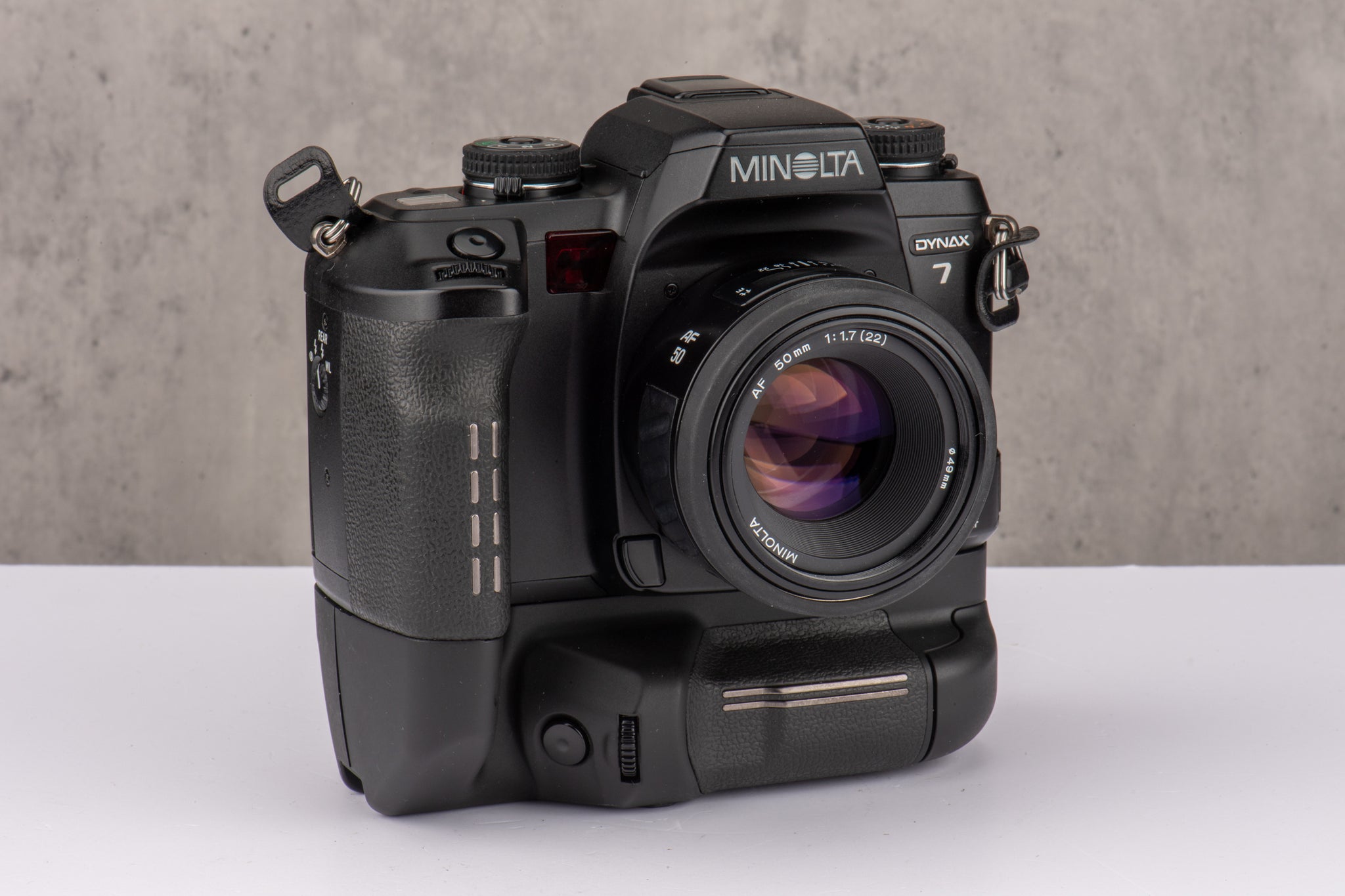 Minolta Dynax 7 w/ 50mm f/1.7 & Grip | Bass & Bligh